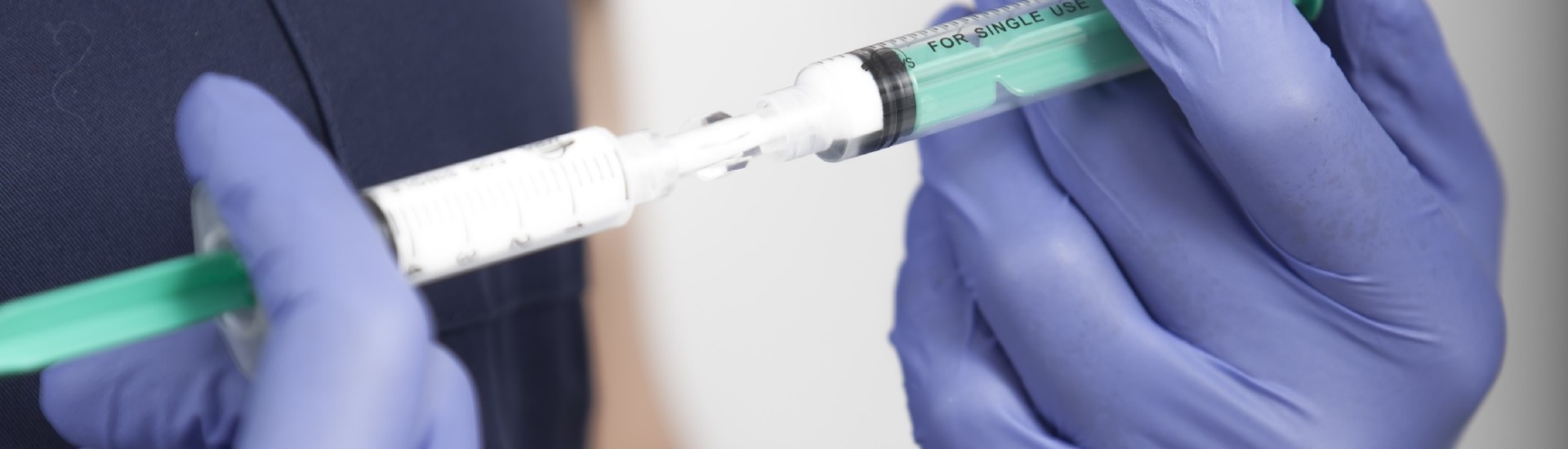 Skleroterapia piankowa i płynowa – na czym polega i ile kosztuje?